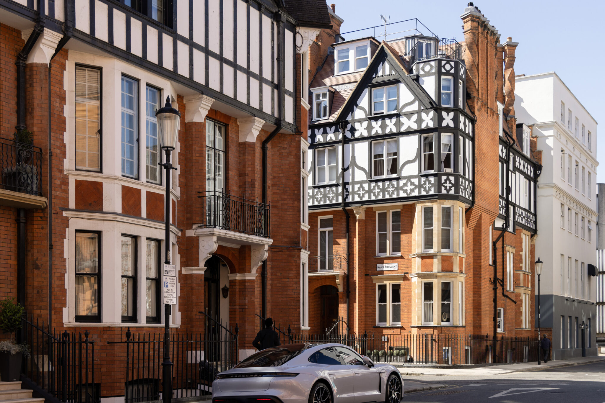 Knightsbridge, London - Area & Neighbourhood Guide