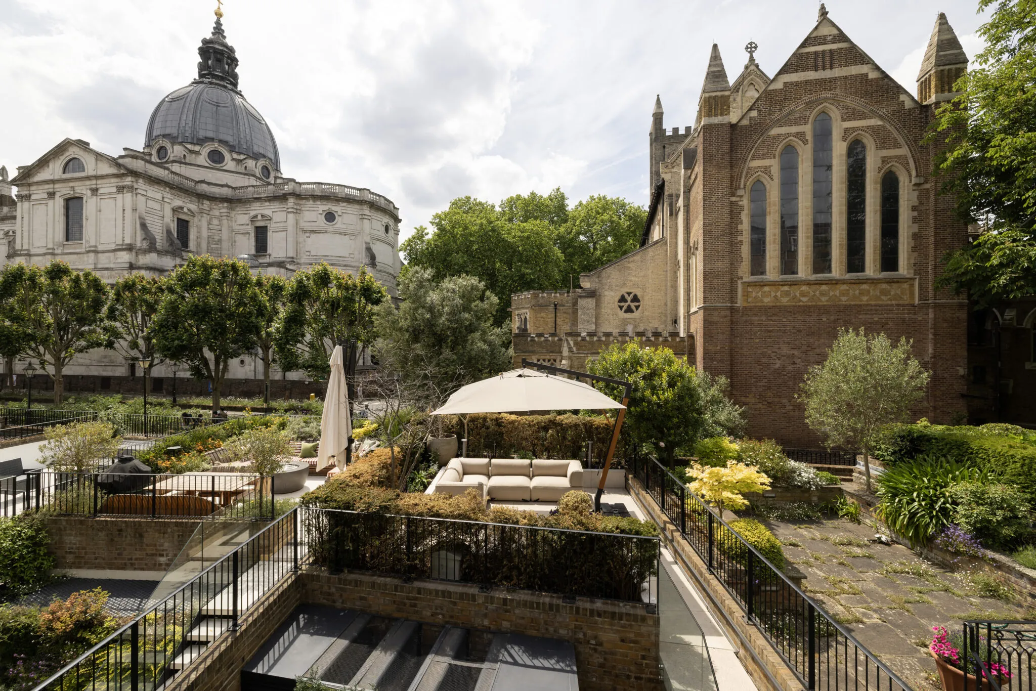Brompton Square - Luxury Holiday House To Rent in London